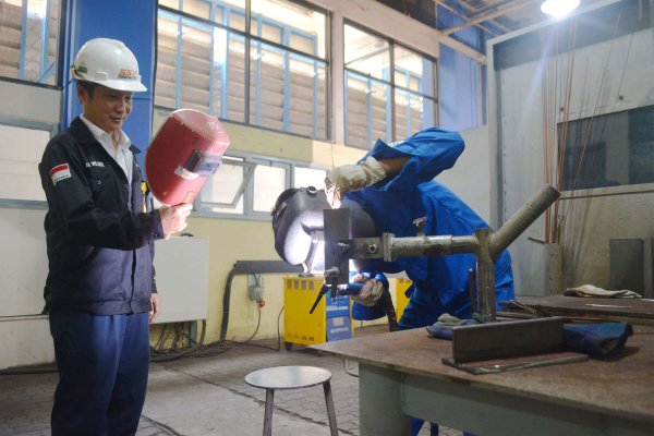 Pelatihan dan Sertifikasi Juru Las/Welder SMAW (Kursus Las) - PUSDIKLAT ...